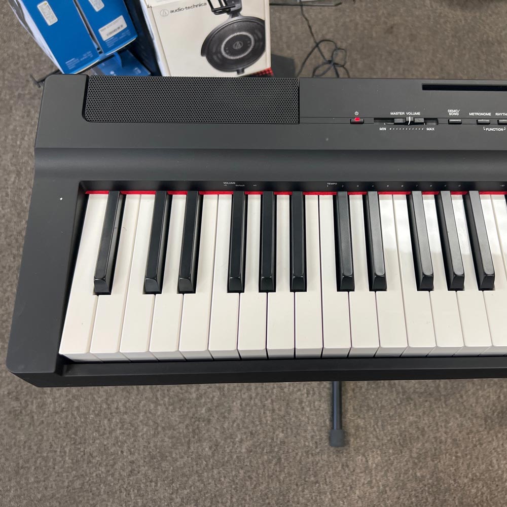 Yamaha P-125 88-Key Portable Digital Piano w/ X-Stand (Pre-Owned) – Bananas At Large Inc ...