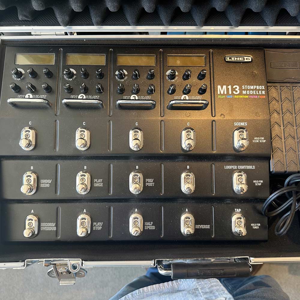 Line 6 M13 Stompbox FX Modeler w/ Two Expression Pedals in Road Case ...
