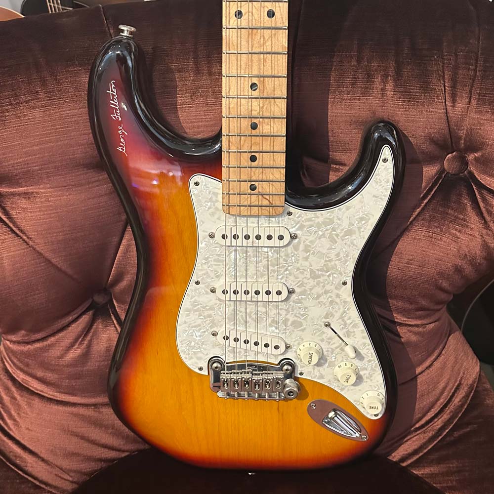 G&L George Fullerton Signature Strat Electric Guitar w/ Case (Pre-Owne ...